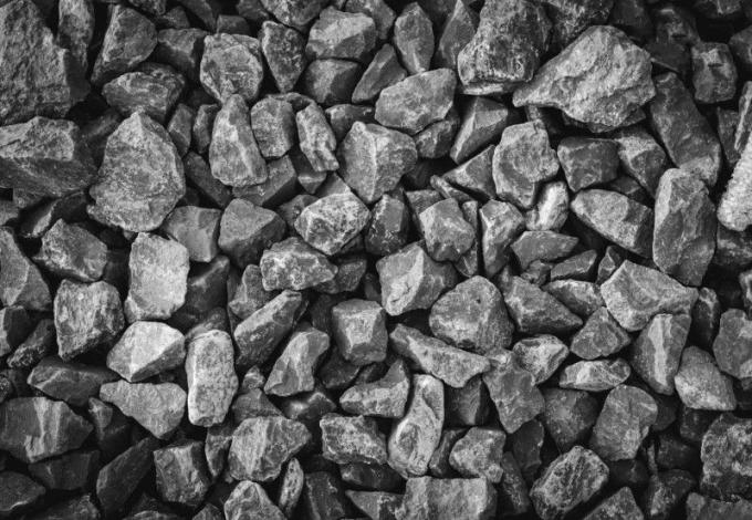 What is Iron Ore? Best Grab Buckets for Efficient Iron Ore Handling