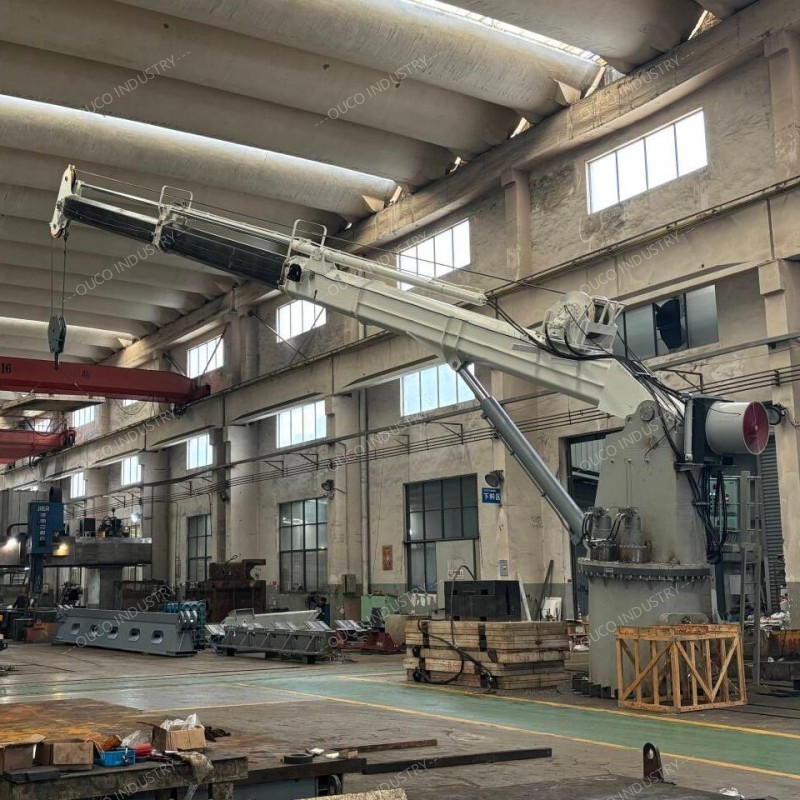 4T 20M Telescopic Boom Offshore Lift Crane Pedestal Mounted